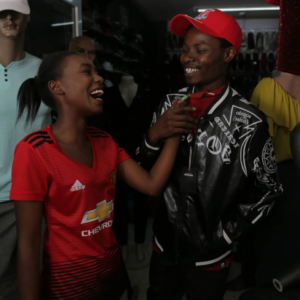 10 Romantic Photos Of Comedian Henry Desagu With Cute Girlfriend ...