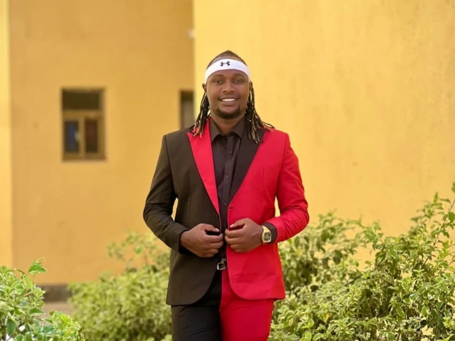 David Moya Turns Online Criticism Into Motivation for Fitness Journey ...